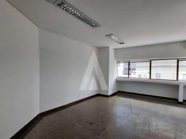Conj. Comercial / Sala para Locação em Joinville/SC Centro