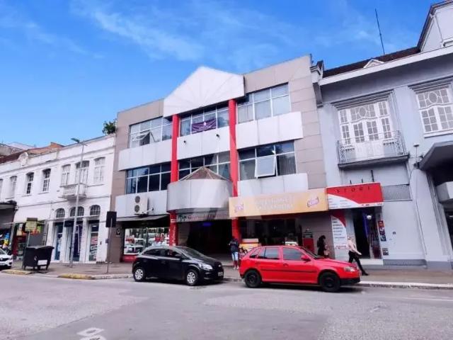 Conj. Comercial / Sala para Locação em Joinville/SC Centro