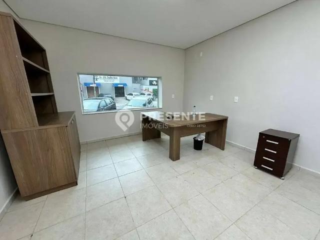 Conj. Comercial / Sala para Locação em Joinville/SC Centro