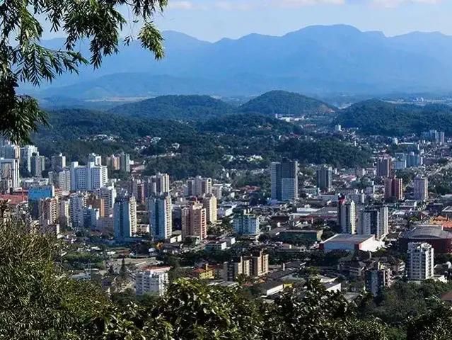 Conj. Comercial / Sala para Locação em Joinville/SC Centro