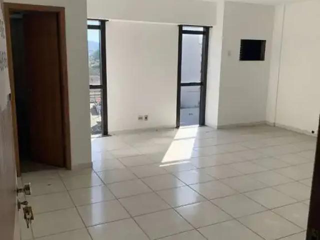 Conj. Comercial / Sala para Locação em Joinville/SC Centro