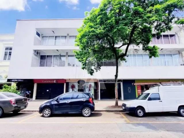 Conj. Comercial / Sala para Locação em Joinville/SC Centro