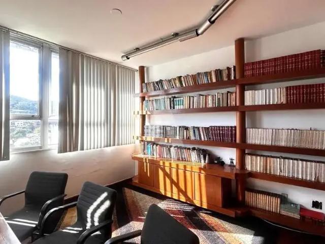 Conj. Comercial / Sala para Locação em Joinville/SC Centro