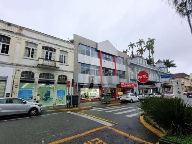 Conj. Comercial / Sala para Locação em Joinville/SC Centro