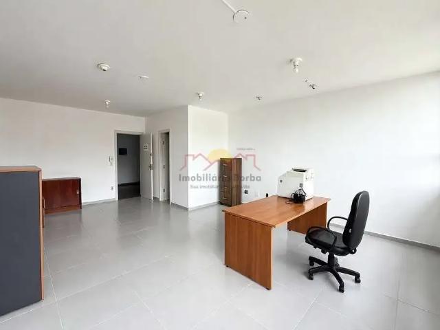 Conj. Comercial / Sala para Locação em Joinville/SC Centro