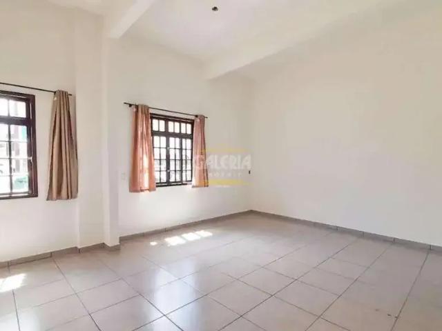 Conj. Comercial / Sala para Locação em Joinville/SC Centro