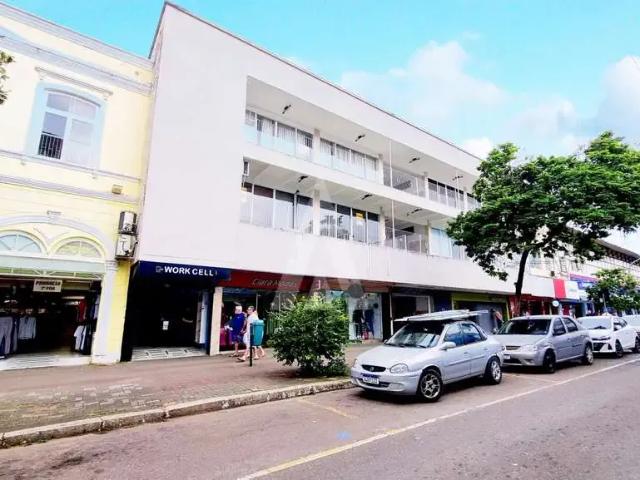 Conj. Comercial / Sala para Locação em Joinville/SC Centro