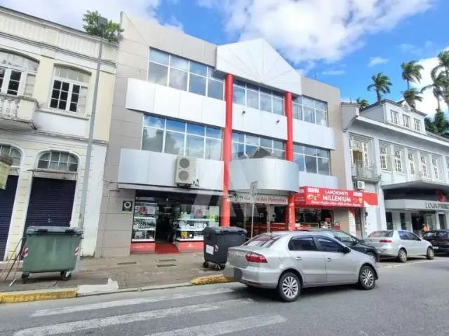 Conj. Comercial / Sala para Locação em Joinville/SC Centro