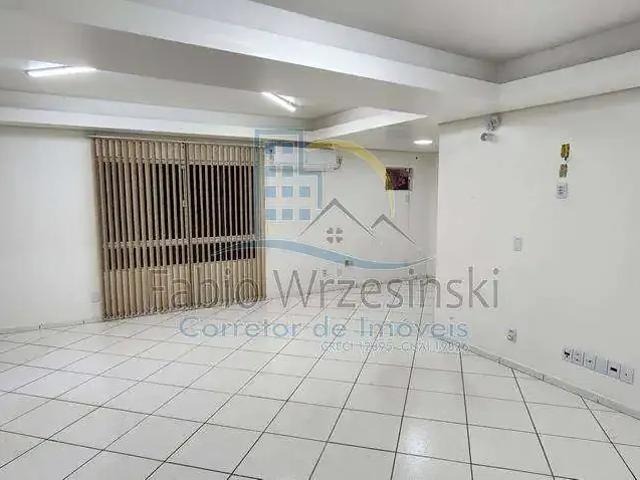 Conj. Comercial / Sala para Locação em Joinville/SC Floresta