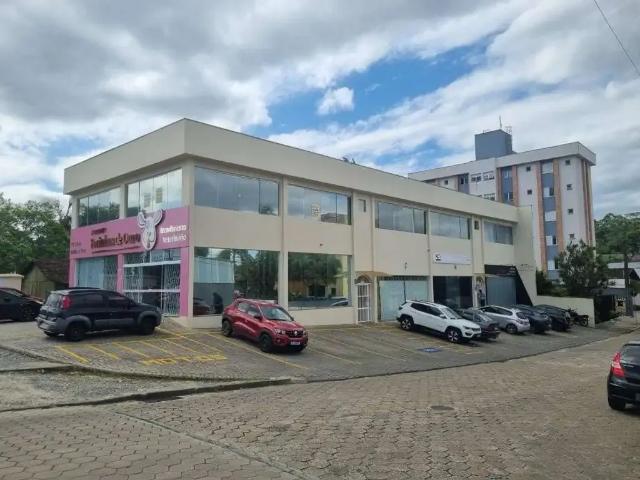 Conj. Comercial / Sala para Locação em Joinville/SC Glória