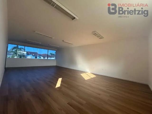 Conj. Comercial / Sala para Locação em Joinville/SC Glória