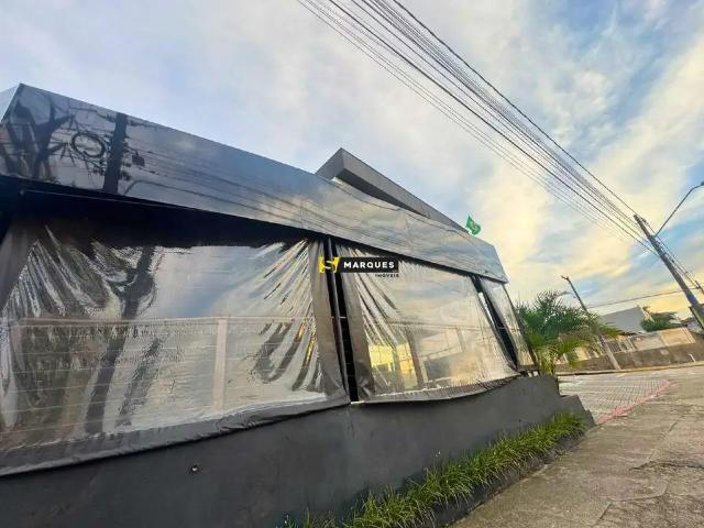 Conj. Comercial / Sala para Locação em Joinville/SC Iririú
