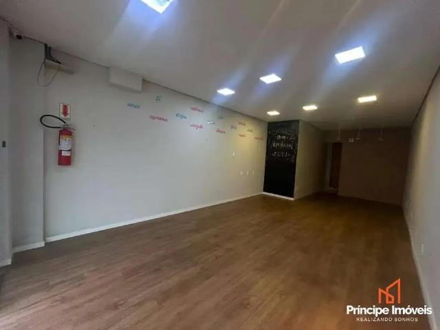 Conj. Comercial / Sala para Locação em Joinville/SC Iririú