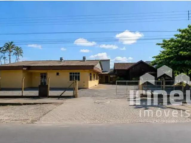 Conj. Comercial / Sala para Locação em Joinville/SC Zona Industrial
