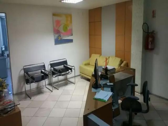 Conj. Comercial / Sala para Locação em Lauro de Freitas/BA Centro