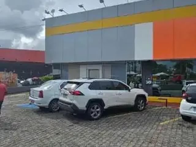 Conj. Comercial / Sala para Locação em Lauro de Freitas/BA Estrada do Coco