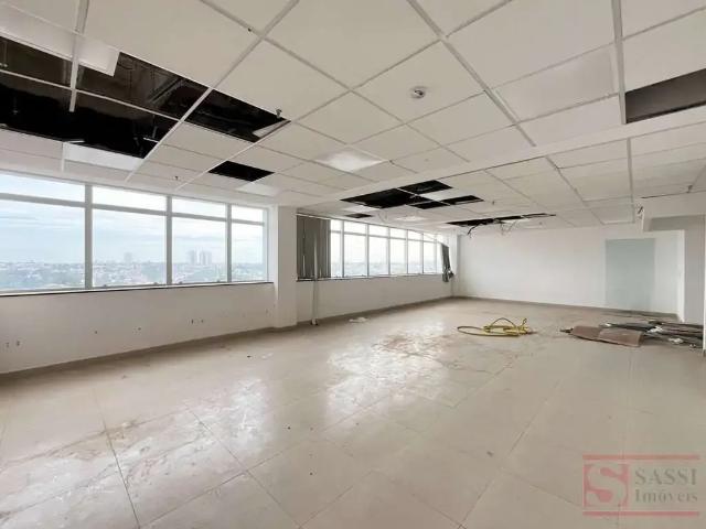 Conj. Comercial / Sala para Locação em Limeira/SP Centro