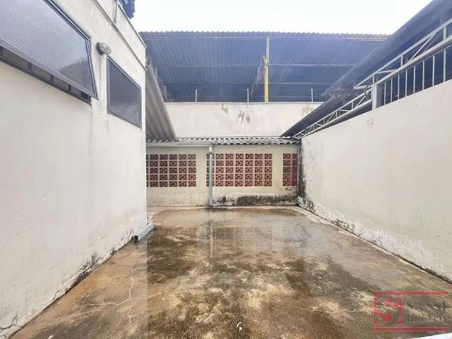Conj. Comercial / Sala para Locação em Limeira/SP Centro