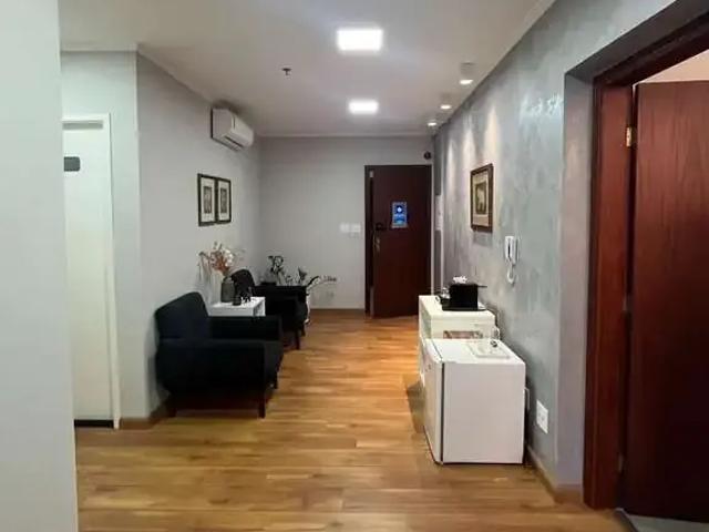 Conj. Comercial / Sala para Locação em Limeira/SP Centro