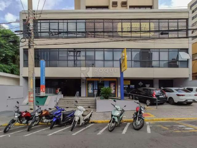 Conj. Comercial / Sala para Locação em Limeira/SP Centro