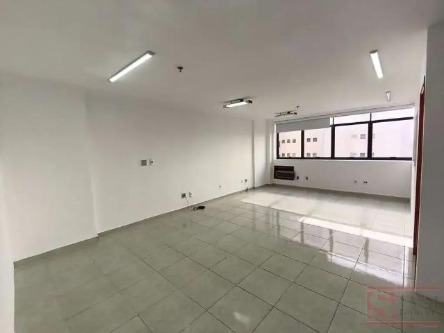 Conj. Comercial / Sala para Locação em Limeira/SP Centro