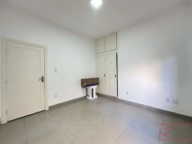 Conj. Comercial / Sala para Locação em Limeira/SP Centro