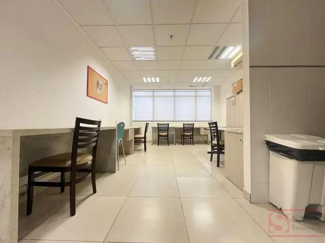 Conj. Comercial / Sala para Locação em Limeira/SP Centro
