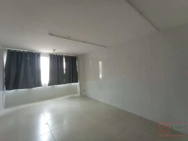 Conj. Comercial / Sala para Locação em Limeira/SP Centro