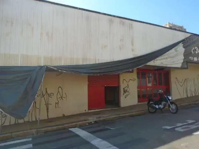 Conj. Comercial / Sala para Locação em Limeira/SP Centro