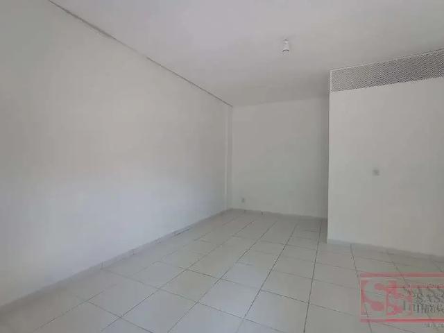 Conj. Comercial / Sala para Locação em Limeira/SP Centro