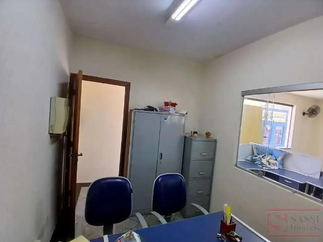 Conj. Comercial / Sala para Locação em Limeira/SP Centro