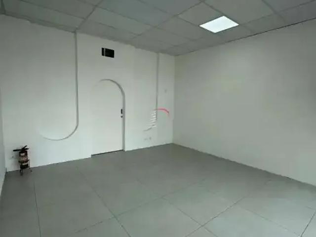 Conj. Comercial / Sala para Locação em Londrina/PR Centro