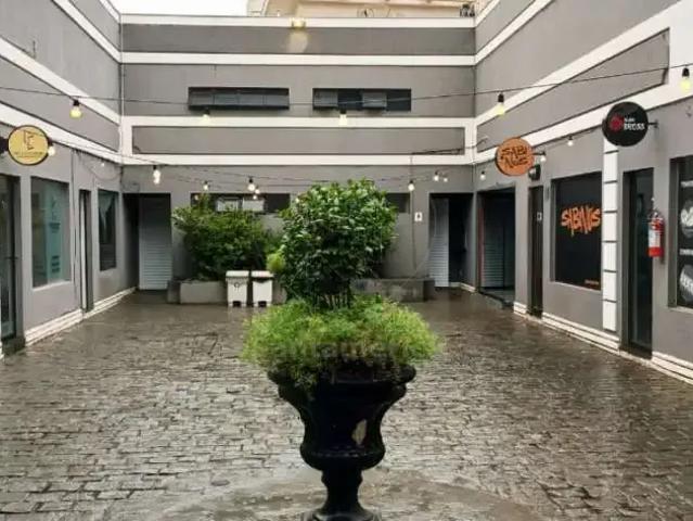 Conj. Comercial / Sala para Locação em Londrina/PR Vitória