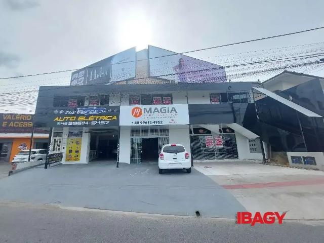 Conj. Comercial / Sala para Locação em Palhoça/SC Passa Vinte