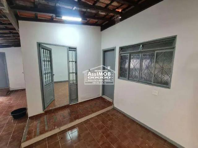 Conj. Comercial / Sala para Locação em Paracatu/MG Centro 3 Quartos