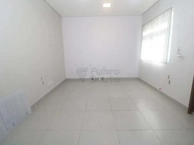 Conj. Comercial / Sala para Locação em Pelotas/RS Centro