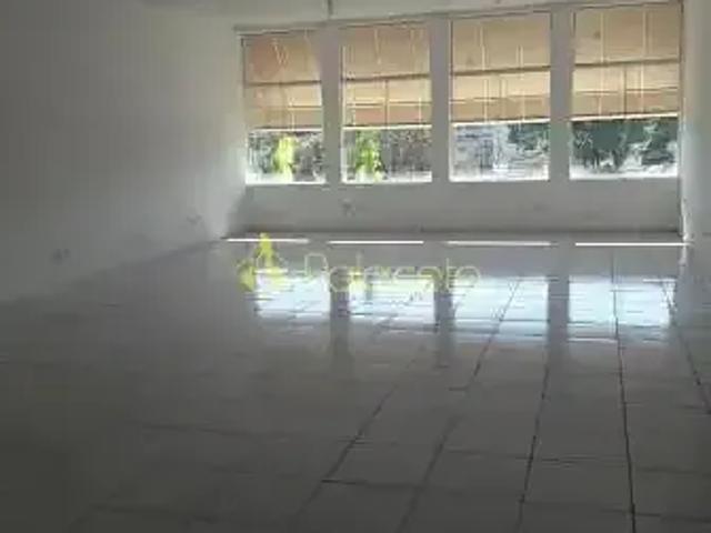 Conj. Comercial / Sala para Locação em Pindamonhangaba/SP Centro