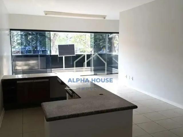 Conj. Comercial / Sala para Locação em Pindamonhangaba/SP Centro