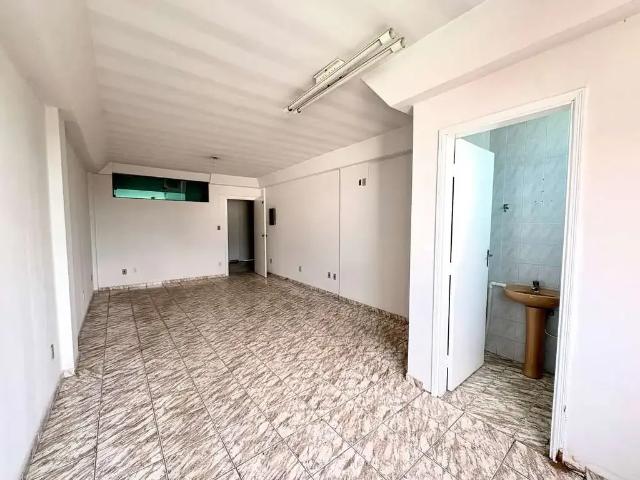 Conj. Comercial / Sala para Locação em Pindamonhangaba/SP Centro 1 Quartos