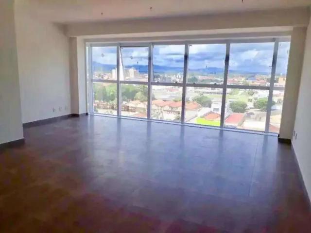 Conj. Comercial / Sala para Locação em Pindamonhangaba/SP Centro