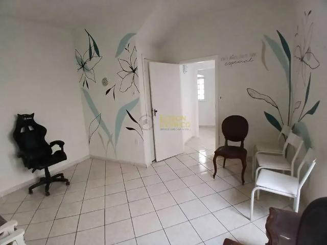 Conj. Comercial / Sala para Locação em Pindamonhangaba/SP Centro