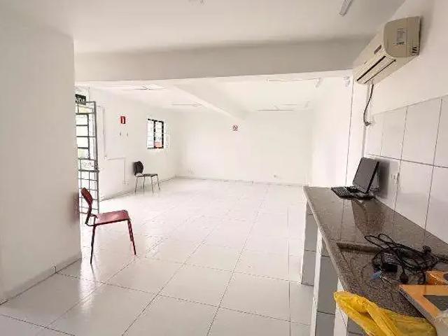 Conj. Comercial / Sala para Locação em Pinhais/PR Vargem Grande