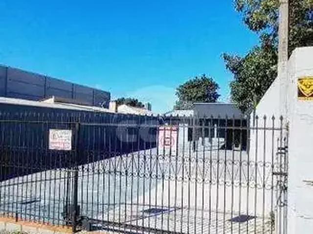 Conj. Comercial / Sala para Locação em Ponta Grossa/PR Nova Rússia 2 Quartos