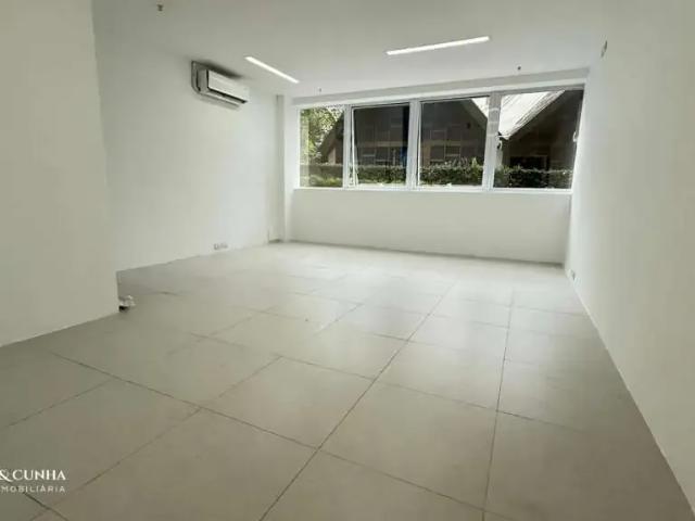Conj. Comercial / Sala para Locação em Porto Alegre/RS Mont Serrat 1 Quartos