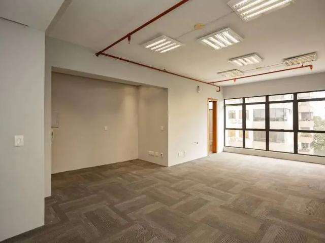 Conj. Comercial / Sala para Locação em Porto Alegre/RS Auxiliadora