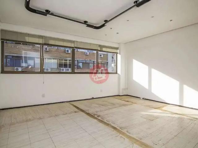 Conj. Comercial / Sala para Locação em Porto Alegre/RS Centro Histórico