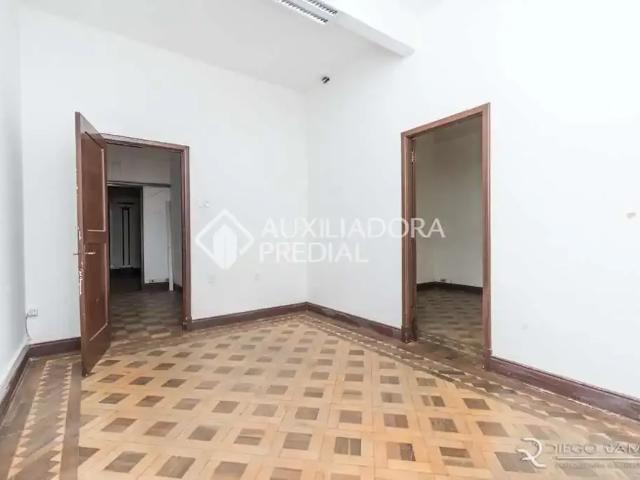 Conj. Comercial / Sala para Locação em Porto Alegre/RS Centro Histórico