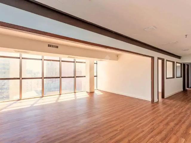 Conj. Comercial / Sala para Locação em Porto Alegre/RS Centro Histórico