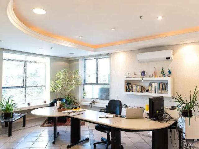 Conj. Comercial / Sala para Locação em Porto Alegre/RS São João