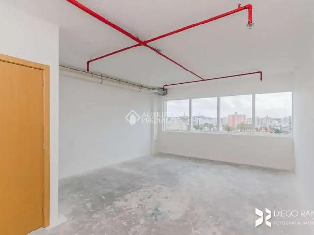 Conj. Comercial / Sala para Locação em Porto Alegre/RS Santana